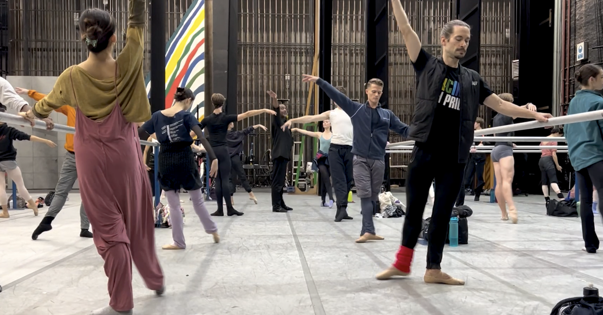 Cuban dancer and choreographer Julio Arozarena visits BRB | Birmingham Royal Ballet